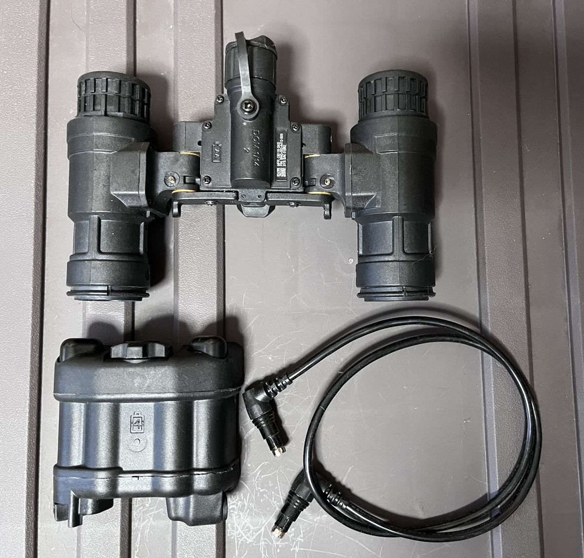 【未使用】Evolution Gear AN/PVS-31 NVG (BNVD) ダミーナイトビジョン LED発光モデルの落札情報詳細 ...