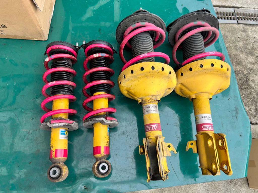 【傷や汚れあり】レガシィ(BP5.BL5)Tuned by STI ビルシュタイン 1台分(SAF22)の落札情報詳細 - ヤフオク落札価格検索 オークフリー