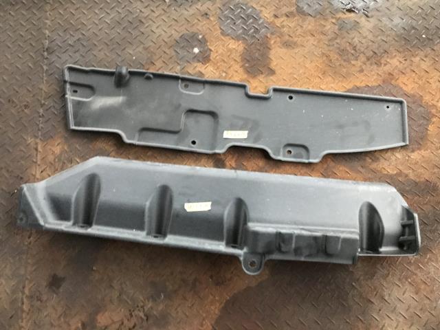 【やや傷や汚れあり】ハイゼット 3BD-S510P フロントエンジンサイドカバー スタンダード 4WD W19 51449-B5030 ...