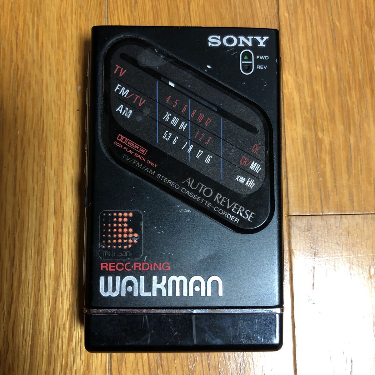 【傷や汚れあり】【ジャンク】SONY WALKMAN TPS-L2 初代カセットウォークマン ステレオカセットプレーヤー カバー付き の落札情報詳細| ヤフオク落札価格情報 オークフリー