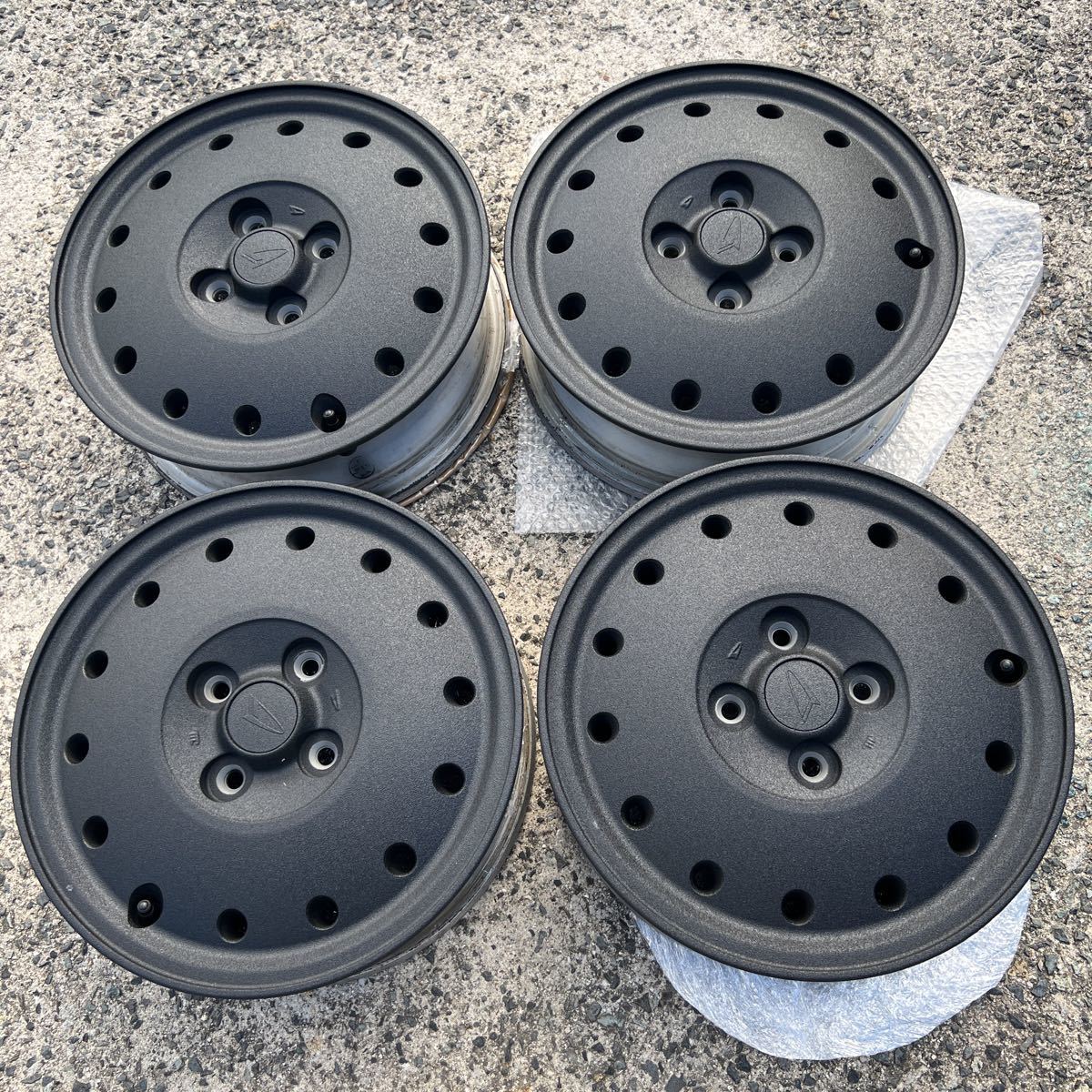 【未使用に近い】ダイハツ4.5J*14インチネイキッド、キャンバスなどの落札情報詳細 - ヤフオク落札価格検索 オークフリー