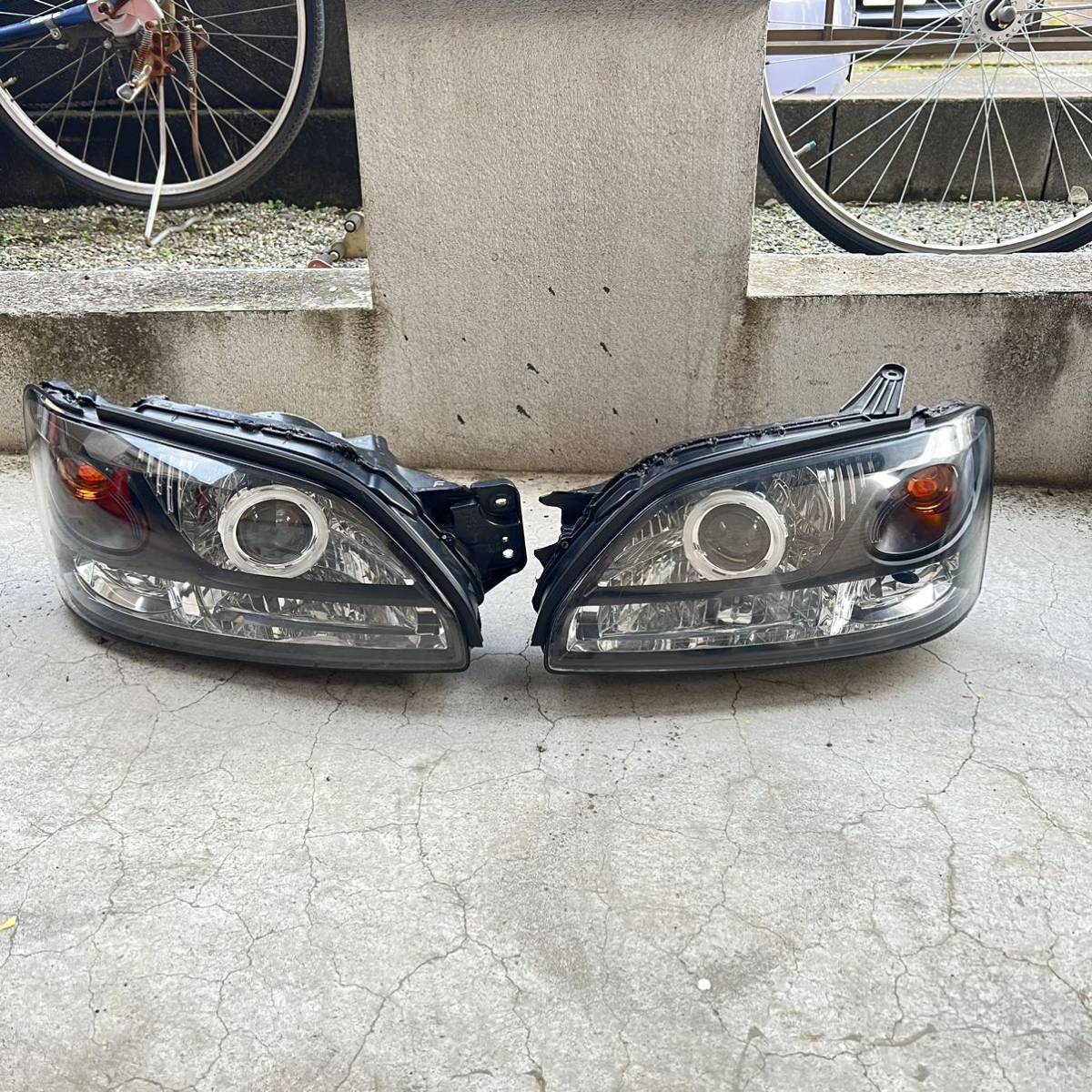 【傷や汚れあり】SUBARU レガシィB4 be5/bh5 後期ヘッドライト☆バイキセノン製プロジェクター付☆カスタム☆難あり☆部品取りや補修等に！の落札情報詳細 - ヤフオク落札価格検索 ...