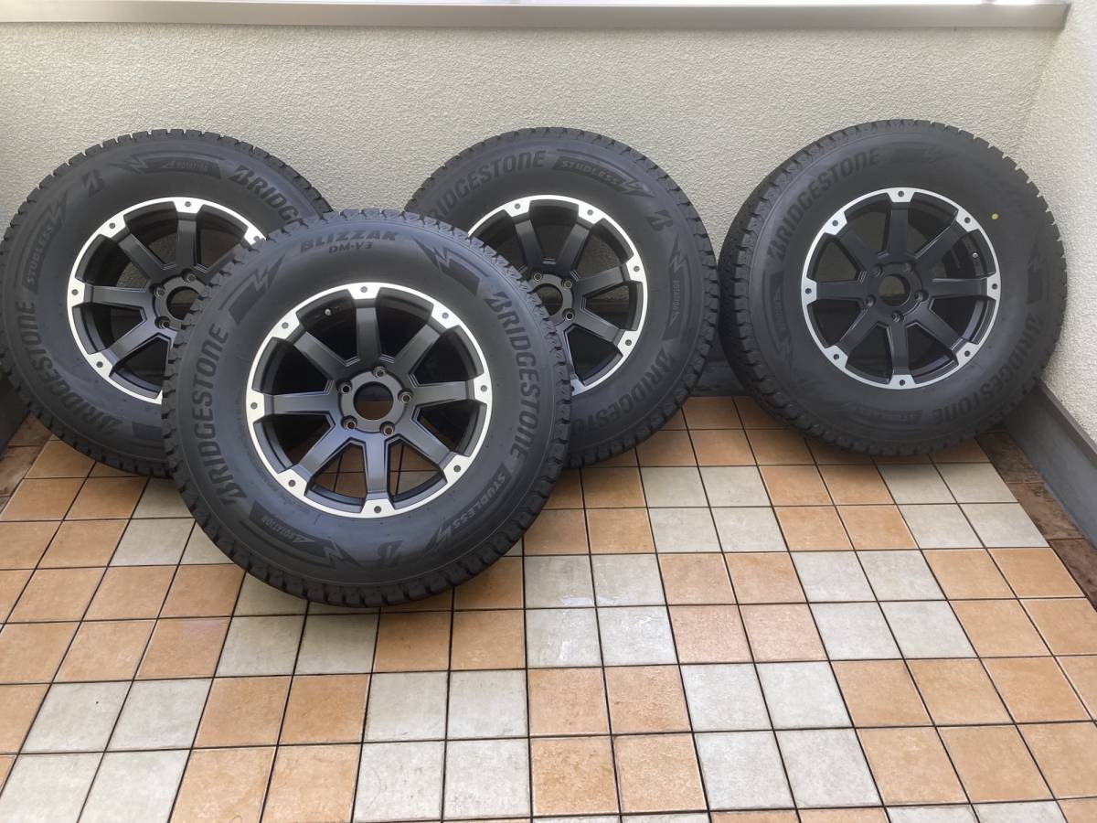 【目立った傷や汚れなし】ブリザック DM-V3 265/70R/17 ジープ ラングラー アンリミテッド（JL36で使用） 検:Jeep WRANGLER BRIDGESTONE ...