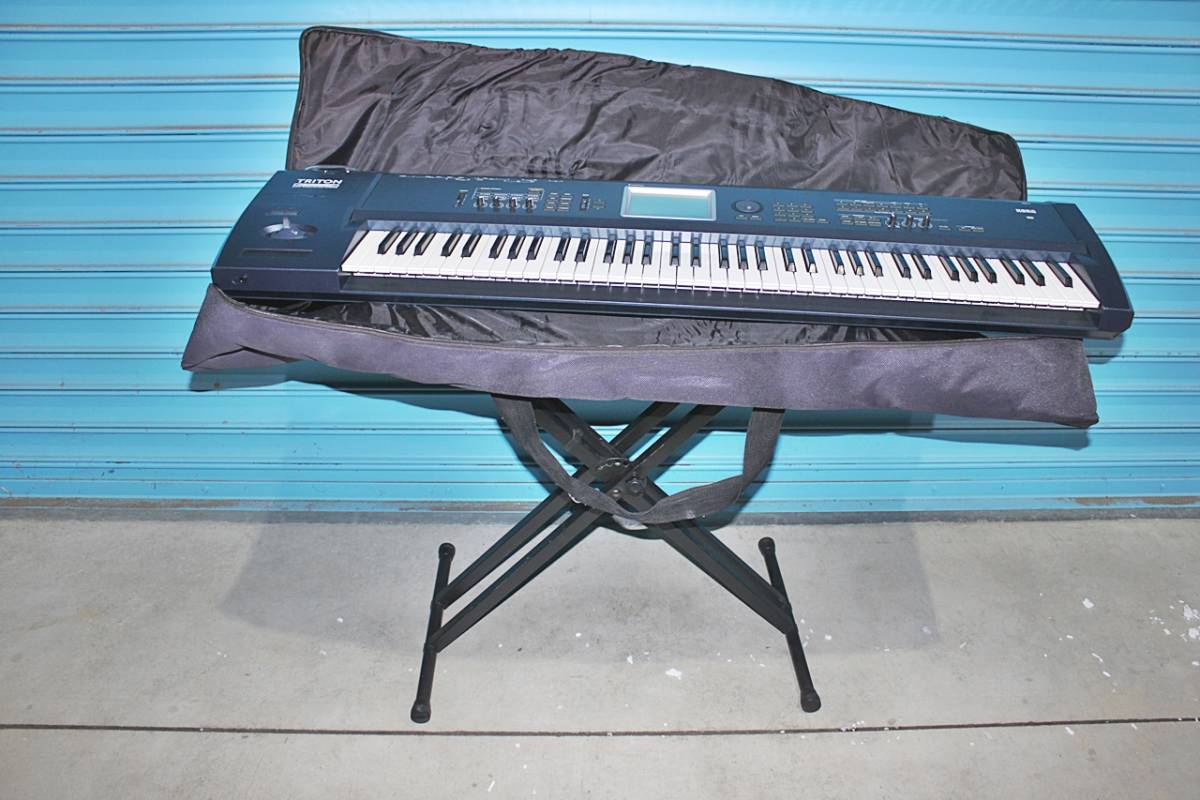 【やや傷や汚れあり】[S7D-52-006] KORG TRITON EXTREME 61鍵盤 シンセサイザー キーボード ソフトケース・スタンド付属 音出し確認済み 2個口発送 ジャンクの ...