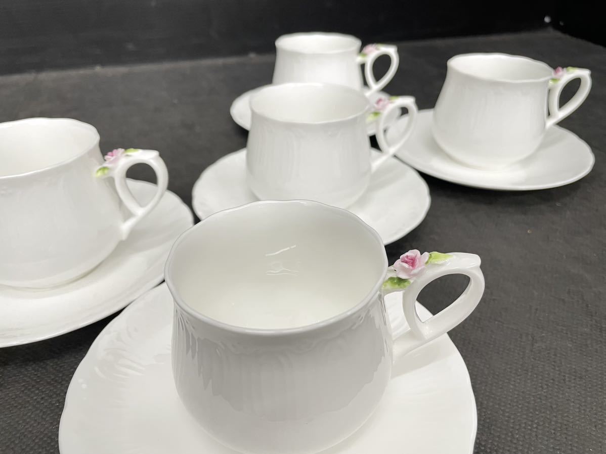 【未使用】(313d11) 未使用 マルリ ボーンチャイナ カップ&ソーサー ローズ 5客セット薔薇 持ち手 Maruri BONE CHINA つややか 乳白色の落札情報詳細 - Yahoo ...