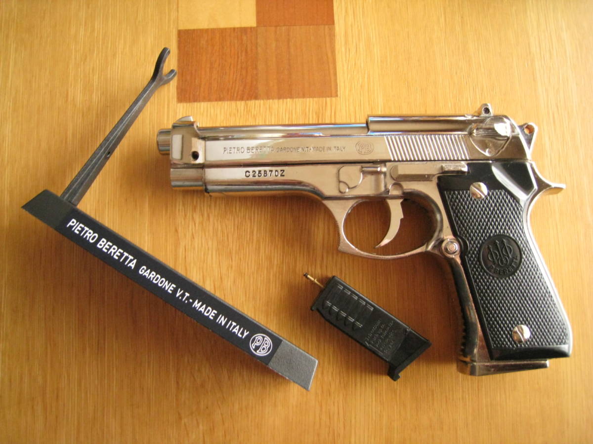【やや傷や汚れあり】ヴィンテージ！ベレッタ92F ピストル 拳銃型ガスライター 箱・取説・スタンド付 シルバーメッキ BERETTA 92Fの落札情報詳細 - ヤフオク落札価格検索 オークフリー