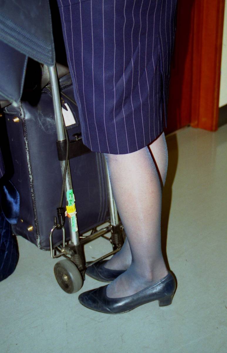 【目立った傷や汚れなし】 ANA カネボウ ベルパワー パンスト L~LL（ネイビー）と制服画像 CDですの落札情報詳細 - ヤフオク落札価格検索 オークフリー