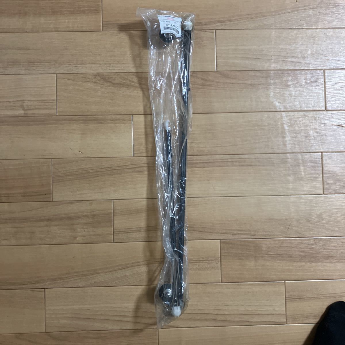 【未使用】三菱 スタリオン フロントワイパーリンク 右ハンドル用 純正未使用 A182 A183 A184 A187の落札情報詳細 - ヤフオク落札価格検索 オークフリー