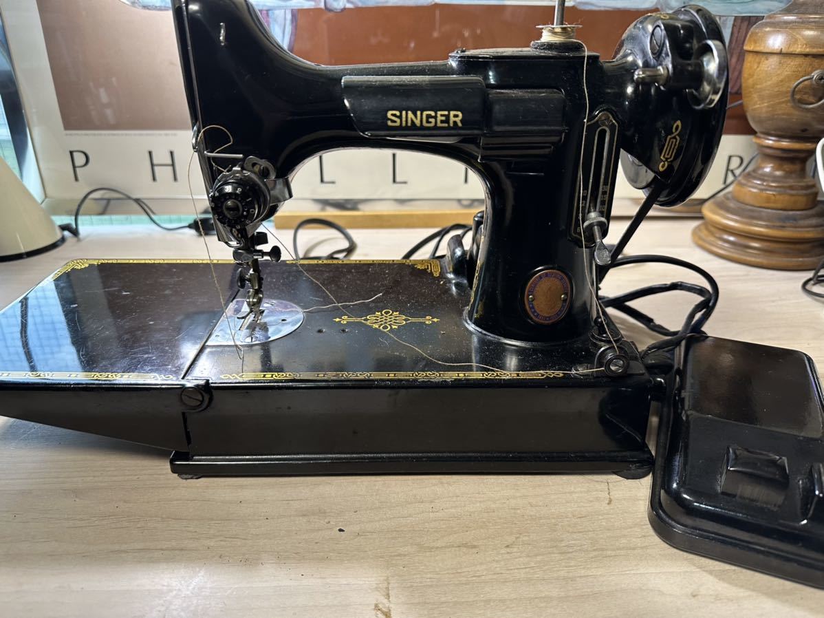 【傷や汚れあり】1950〜51年 Singer USA 100th Featherweight ミシン シンガー フェザーウェイト レア ...