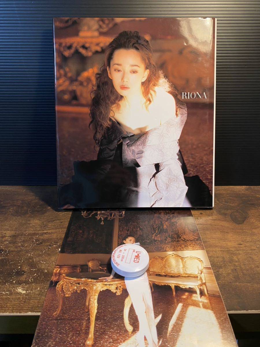 【目立った傷や汚れなし】RIONA 写真集 ヘアヌード 篠山紀信 98年初盤 ポスターおまけ付きの落札情報詳細 - ヤフオク落札価格検索 オークフリー