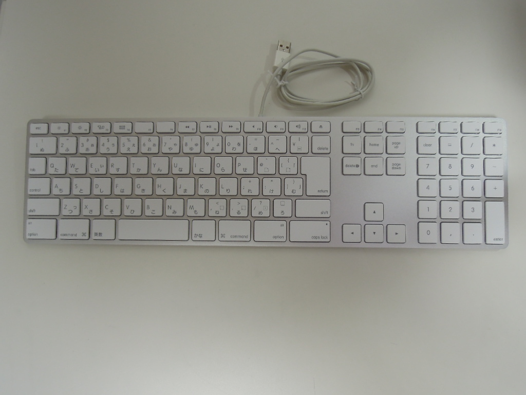 【未使用に近い】 美品 Apple 純正 Mac用 USBキーボード Model No.A1243 EMC No.2171 アップル マック ...