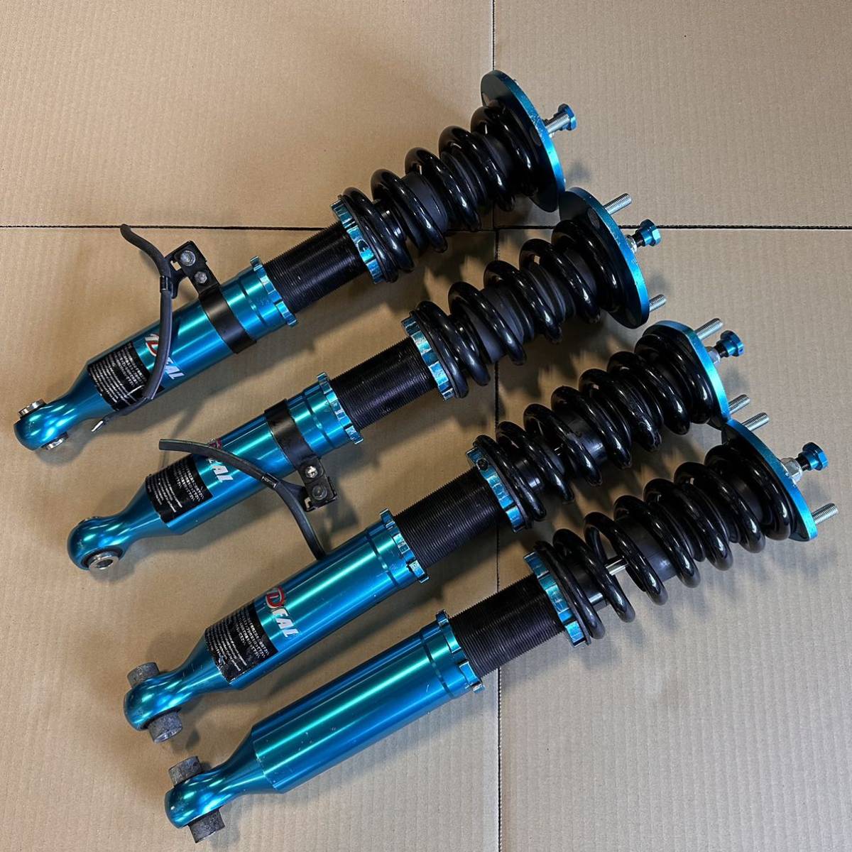 【やや傷や汚れあり】18系クラウンマジェスタ GRS180 GRS182 GRS184 URS206 マークX GRX120/125 GRX130 イデアル IDEAL 車高調 4本 ...