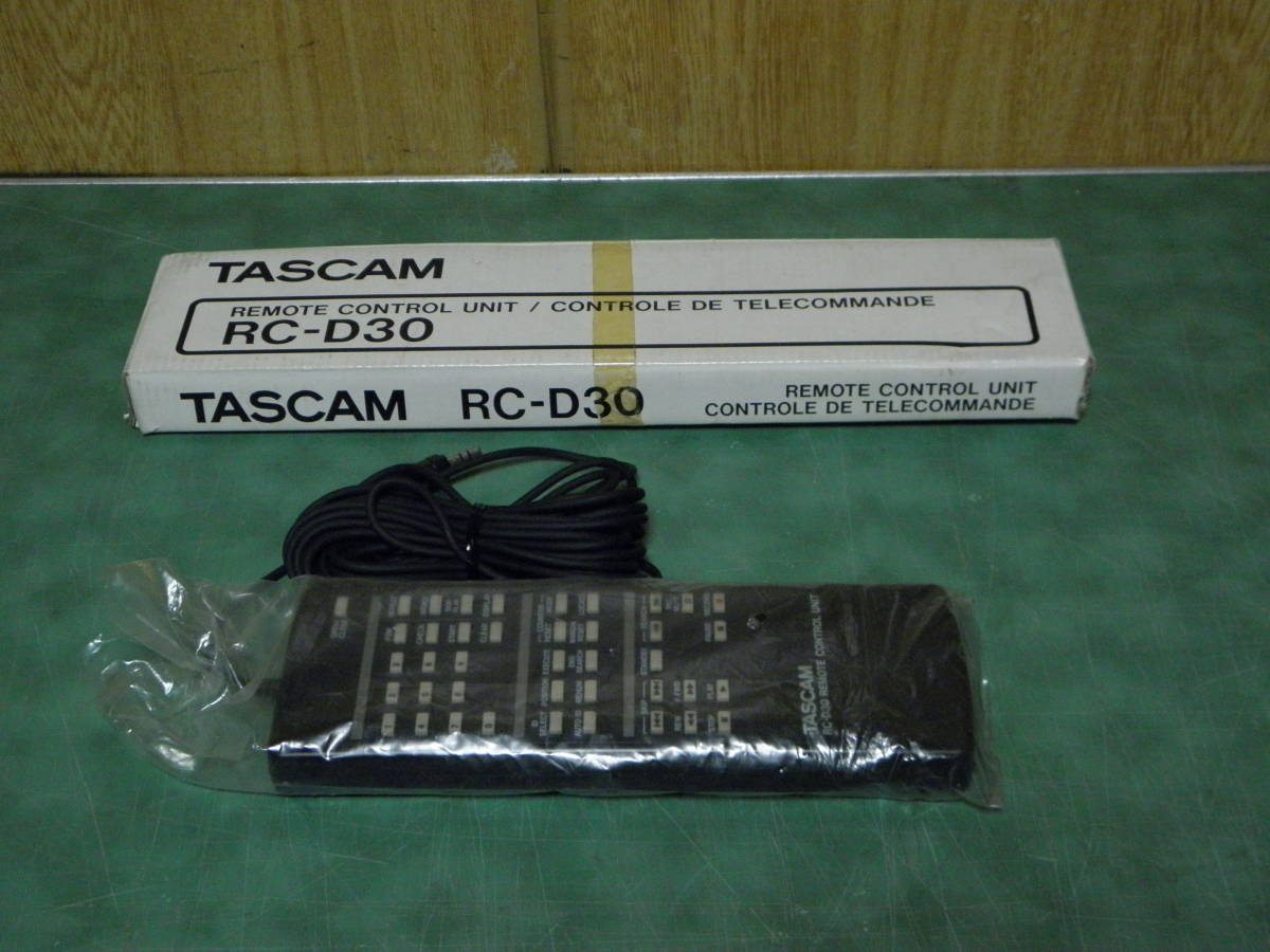 【未使用に近い】TASCAM RC-D30 ワイヤードリモートコントローラー （DA-24/DA-30/DA-302/DA-30MK2用）の ...