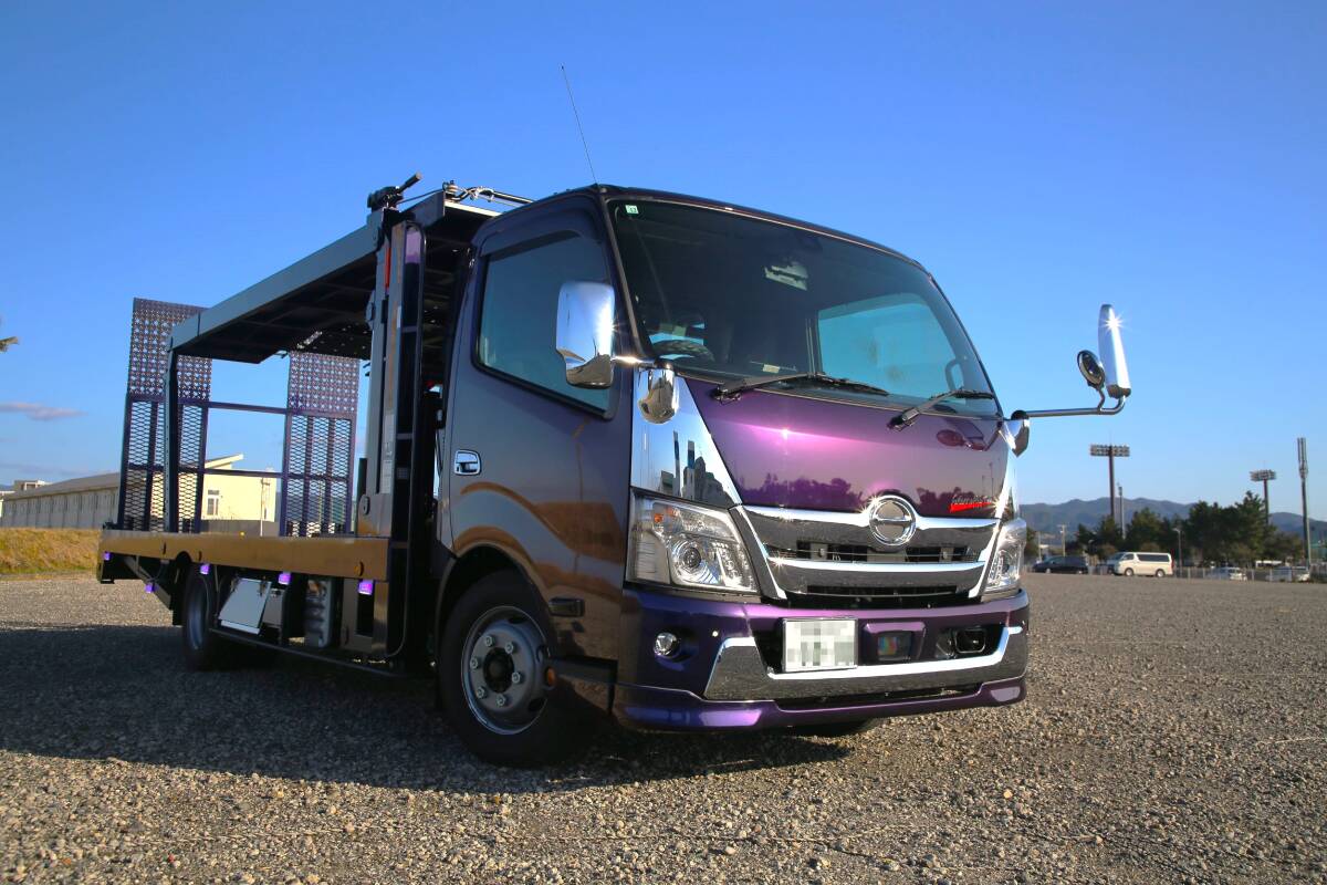 【走行距離 4,000 km】令和5年12月 HINO トラック DUTRO 積載車 日新工業2台積 走行4000km 新古車 即納 ...