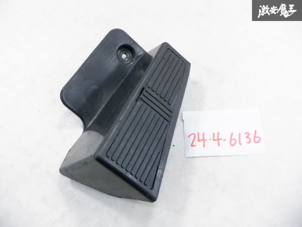 【やや傷や汚れあり】日産 純正 BCNR33 スカイラインGT-R GTR フットレスト 67840-70T00 BNR34 R33 R34 ...