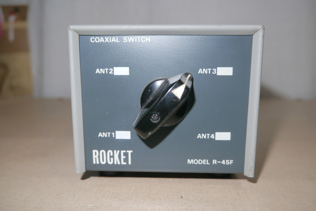 【やや傷や汚れあり】コレクション部屋から ROCKET R-45F アンテナ切替器 4回路 堅牢な造り の落札情報詳細 - ヤフオク落札価格検索 オークフリー