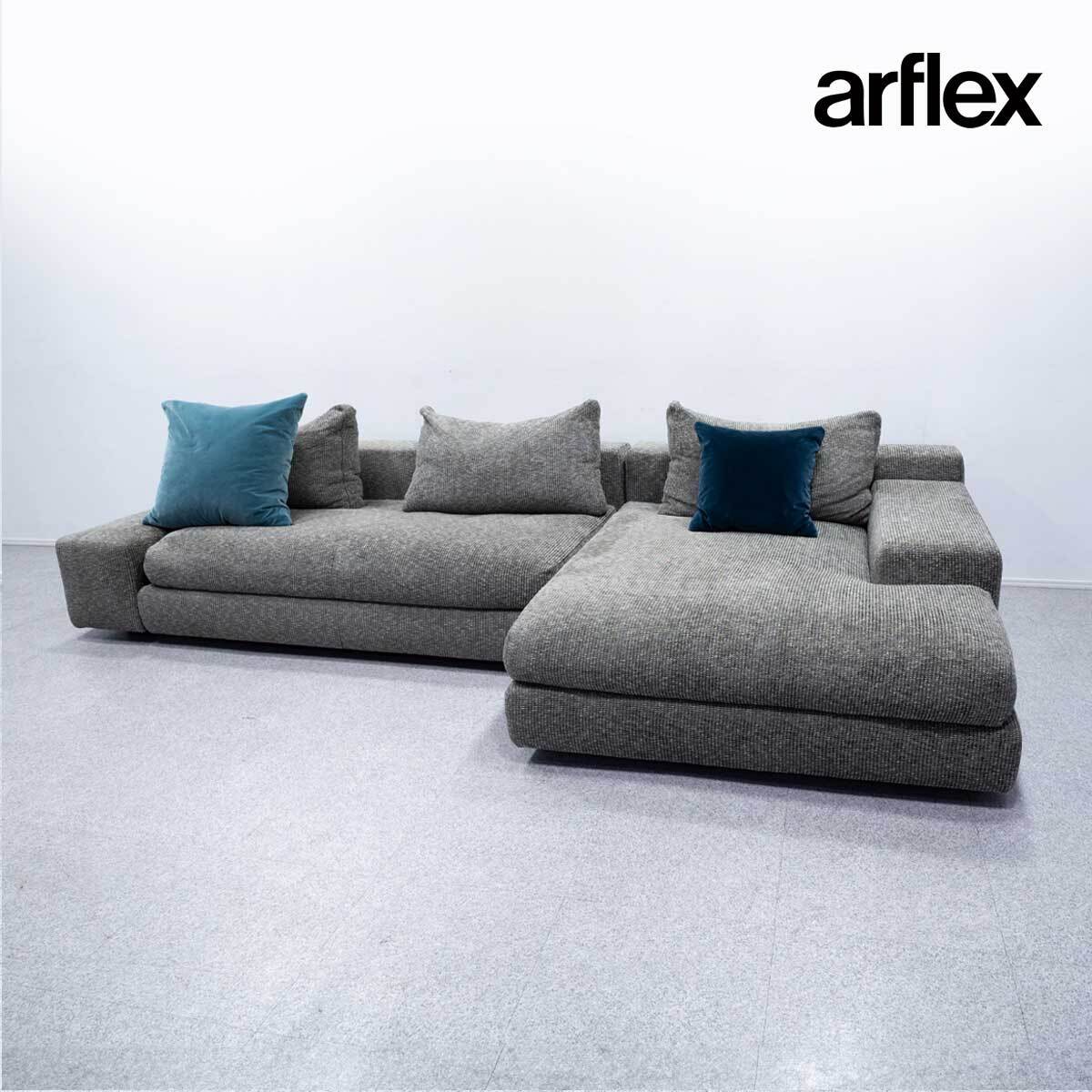 【やや傷や汚れあり】【中古品】arflex アルフレックス GALE ガーレ カウチ 3人掛け ソファ ファブリック グレー アルフレックス ジャパン R&D 定価286万の落札情報詳細 ...