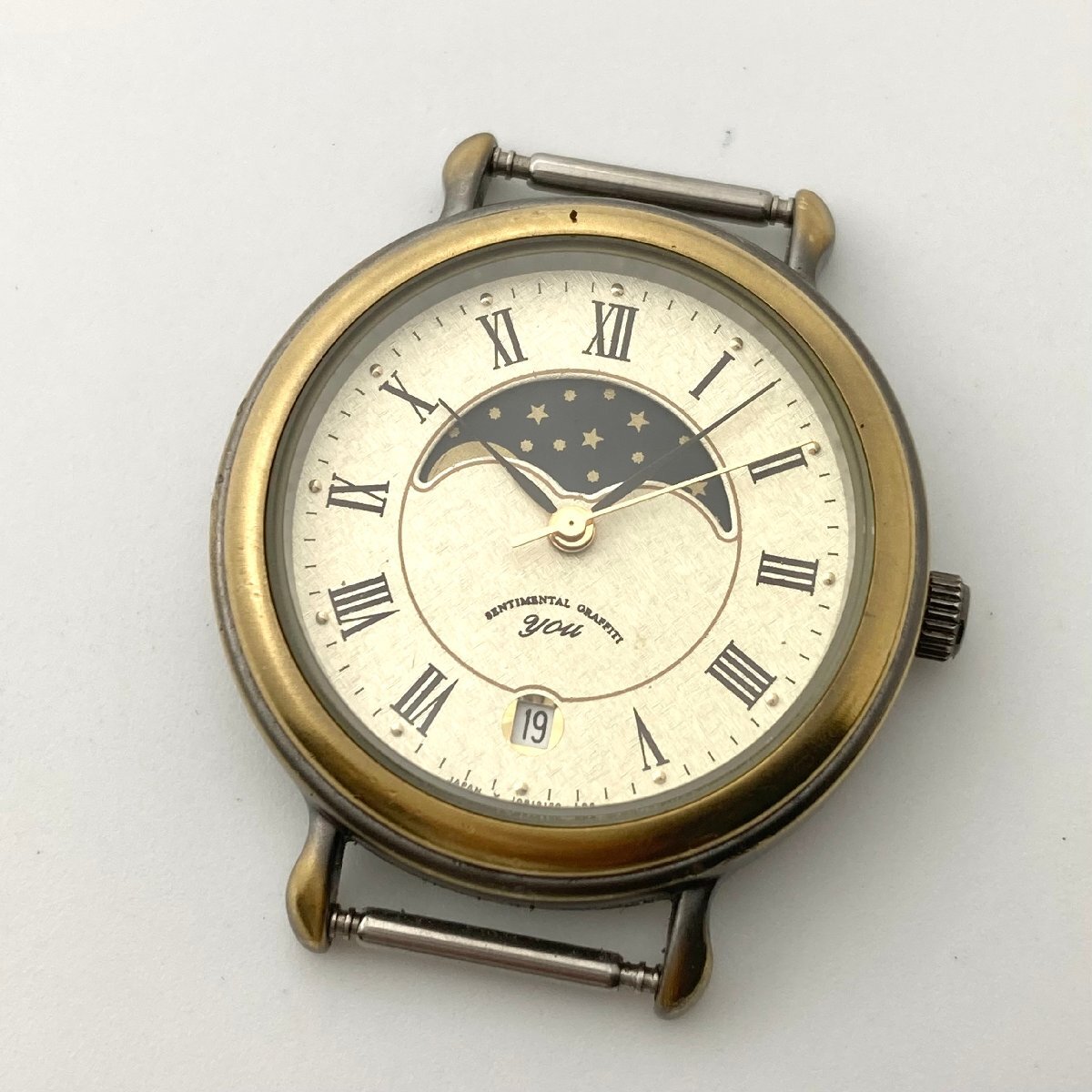 【やや傷や汚れあり】【稼働】ORIENT SENTIMENTAL GRAFFITI you ゴールドカラー ムーンフェイズ クォーツ フェイス ...