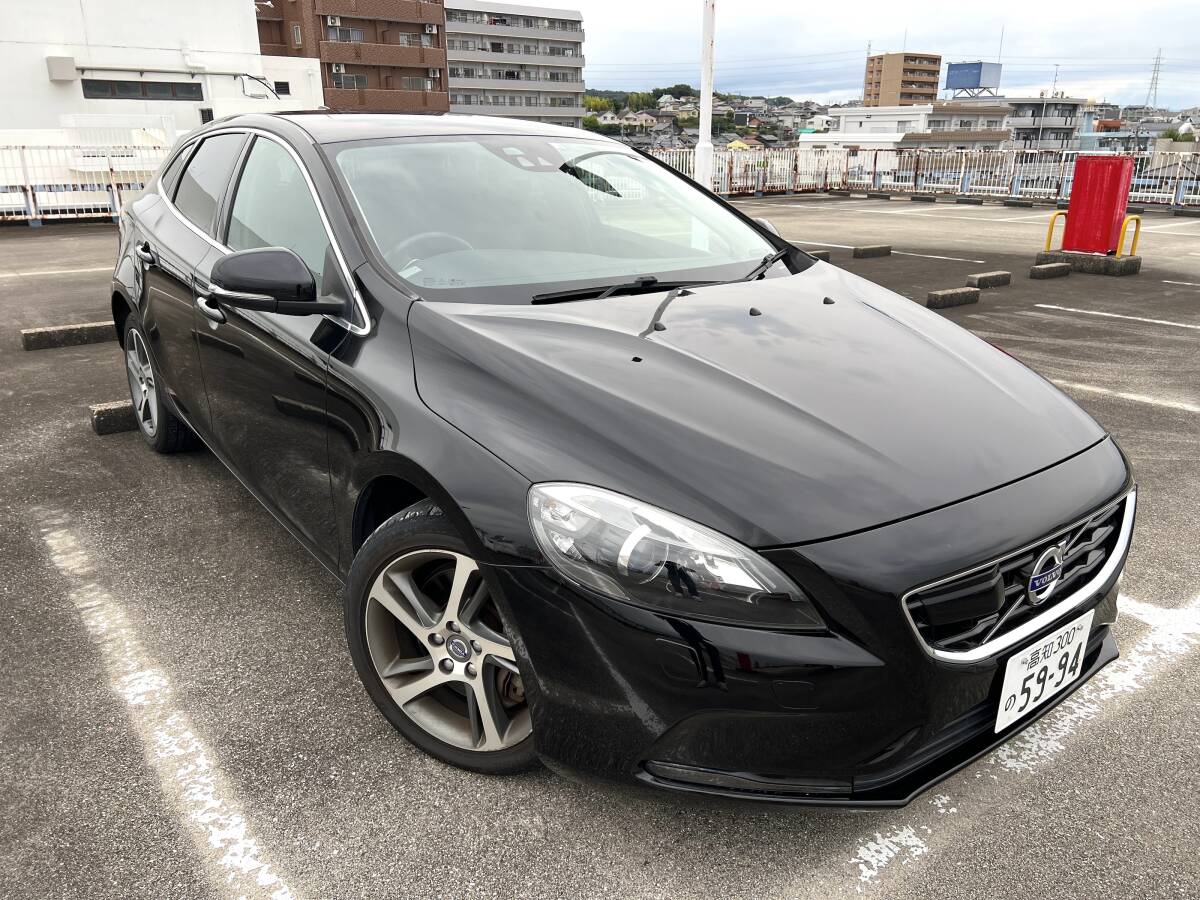 【走行距離 143,100 km】低燃費ディーゼル★VOLVO V40 D4 SE★ 安心の国産アイシン製AT / 車検R7/7まで / 軽油 / ディーラー整備記録簿 / 陸送30％OFFの ...