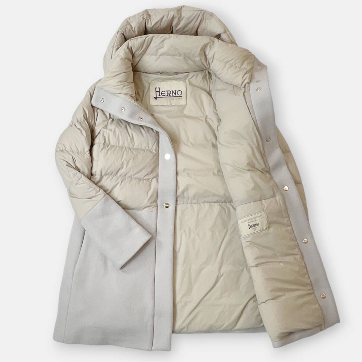 【目立った傷や汚れなし】HERNO ヘルノ 22AW エコウール ダウンコート ツートン ジャケット 40 S ライトベージュ ECOWOOL & ECOAGE A-SHAPE レディース ...