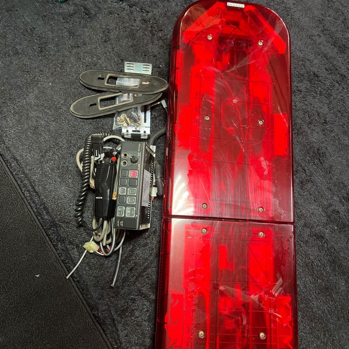 【傷や汚れあり】パトライト WHELEN アンプ付 中古品の落札情報詳細 - Yahoo!オークション落札価格検索 オークフリー