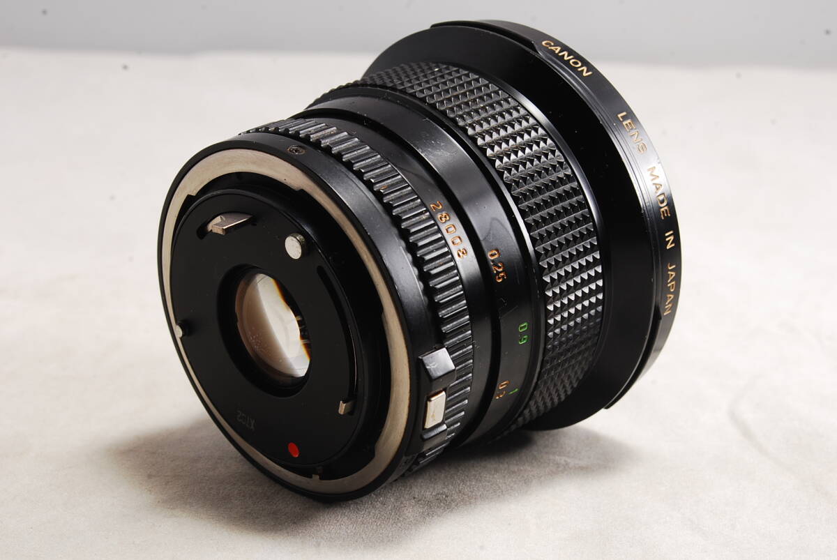 【やや傷や汚れあり】 希少 キャノンCanon NEW FD 20mm F2.8 Wide Angle MF Lens for FD ...