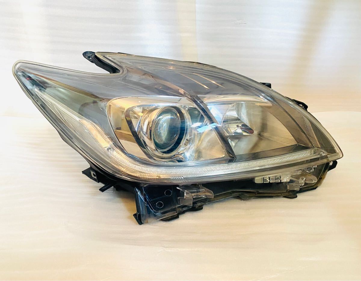 【目立った傷や汚れなし】プリウスヘッドライトTOYOTA ZVW30 後期 右81185-47411 ヘッドランプ プリウス コンピュータ有り ...