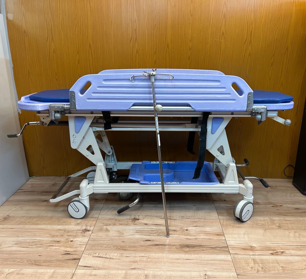 【傷や汚れあり】PARAMOUNT BED パラマウントベッド 2モーター式 100V PREGLAR KE-551 マットレス 電動ベッド 電動介護ベッド 動作品 リモコン付 02-15N ...