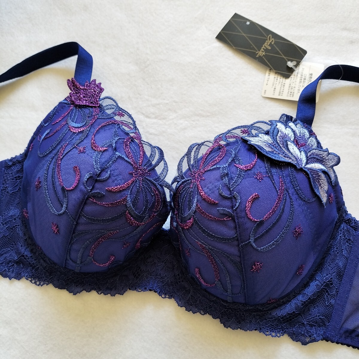 【未使用】バレンタイン サルート Salute 魔法少女 ブラジャー単品 E75 グラマー 新品 タグ付 WACOAL ば KOの落札情報詳細 - Yahoo!オークション落札価格検索 オークフリー