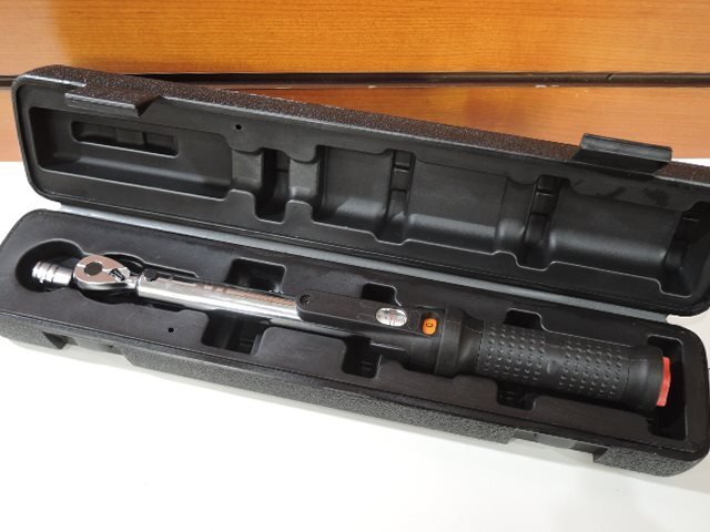 【目立った傷や汚れなし】KTC 京都機械工具 6.3sq.プレセット型トルクレンチ GW010-02 2～10N・m ビットソケット付き 精度・動作未確認/ジャンク品の落札情報詳細 ...