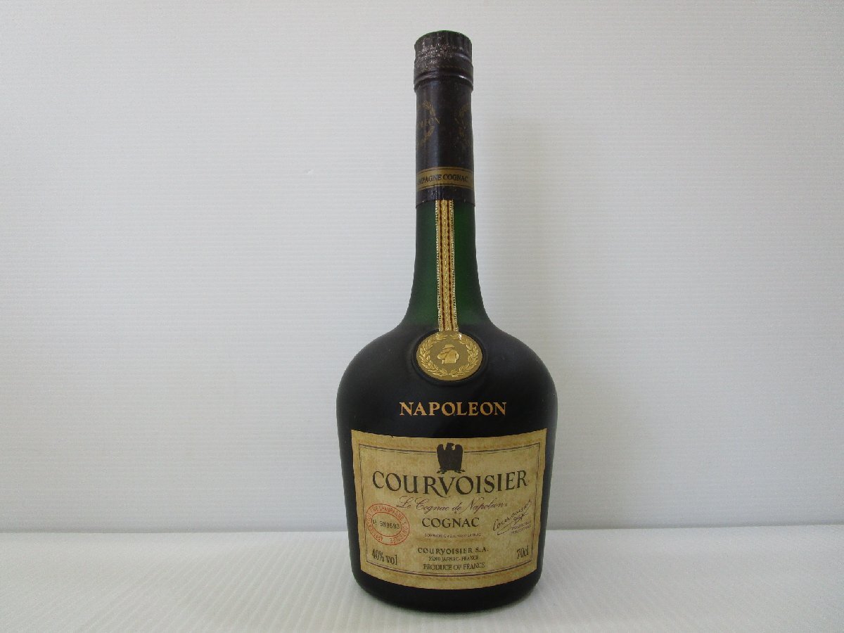 【目立った傷や汚れなし】クルボアジェ ナポレオン 700ml 40% COURVOISIER NAPOLEON コニャックブランデー 未開栓 古酒 /A41711の落札情報詳細 - Yahoo ...