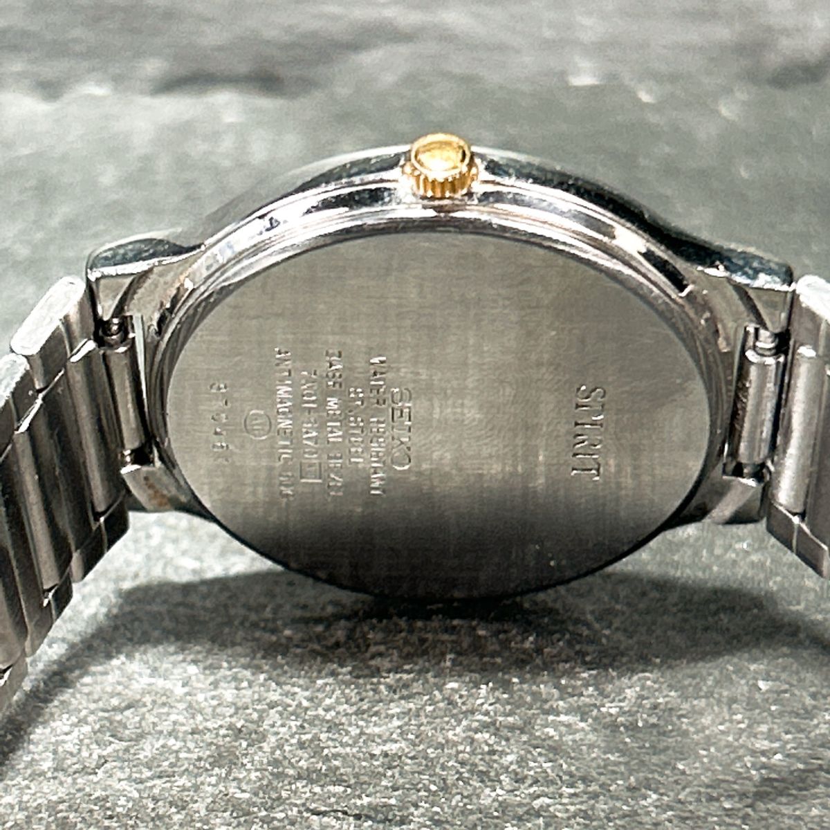 【目立った傷や汚れなし】美品 SEIKO セイコー SPIRIT スピリット 7N01-6A70 腕時計 アナログ クオーツ 3針 ゴールド文字盤 シルバー 新品電池交換済み 動作確認済みの ...