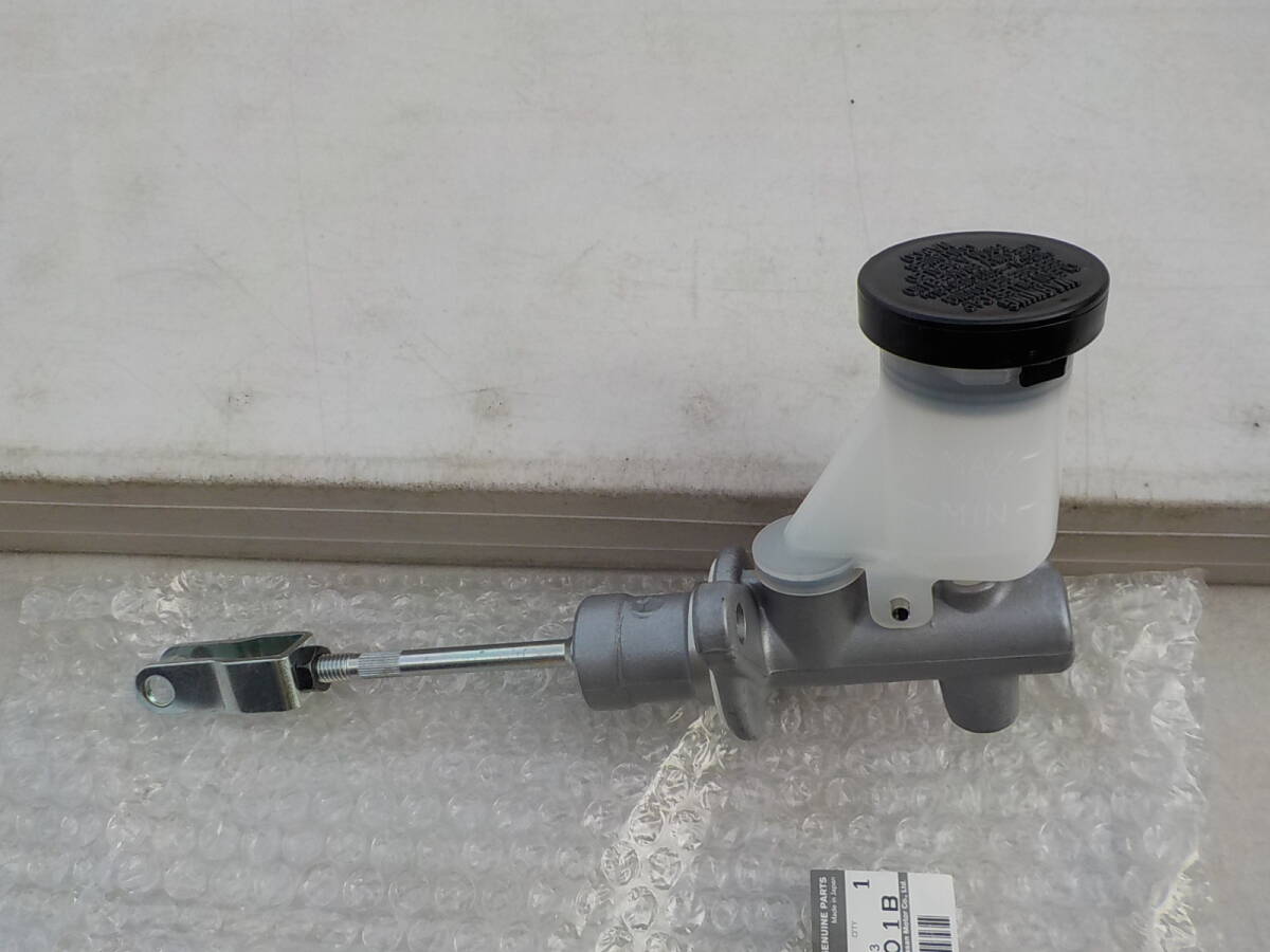 【未使用】ダットサン トラック D22 クラッチ マスター 純正新品 ダットラ スカイスター NISSAN PICKUP LFD22 ...