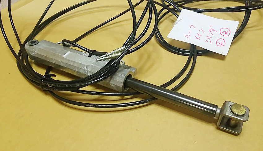 ベンツ SLK R170用 バリオルーフ ハイドロ 油圧 メインシリンダー左右セット A1708000672 A1708000572の落札情報 ...