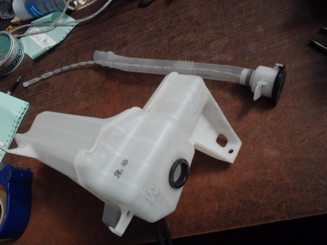 『175924』 アルファード AYH30W ウォッシャータンク 年式H27/12 品番85315-58030 85330-58010 カラー ...