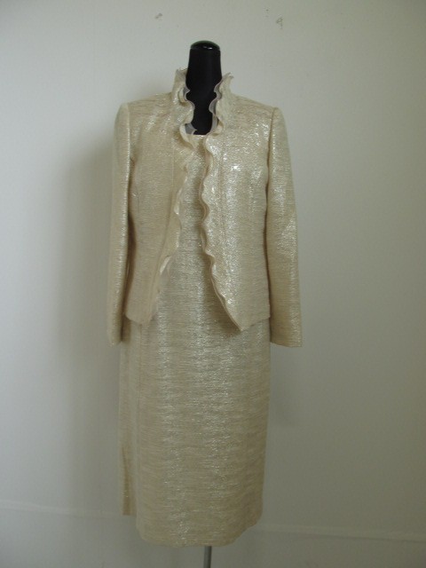 (35313)INES GUERIN イネスゲラン ジャケット ワンピース スーツ フォーマル ベージュゴールド系 7AR/9AR USEDの落札情報詳細 - ヤフオク落札価格検索 オークフリー