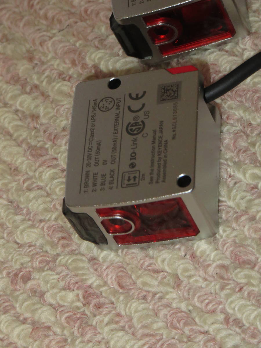 【未使用に近い】★KEYENCE キーエンス アンプ内蔵型TOFレーザーセンサ LR-TB2000C M12コネクタケーブル 標準タイプ OP ...