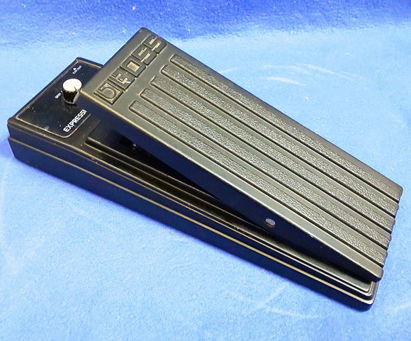 ZOOM FP01 VOLUME/EXPRESSION PEDAL ボリュームペダル/エクスプレッションペダル の落札情報詳細| ヤフオク落札 ...