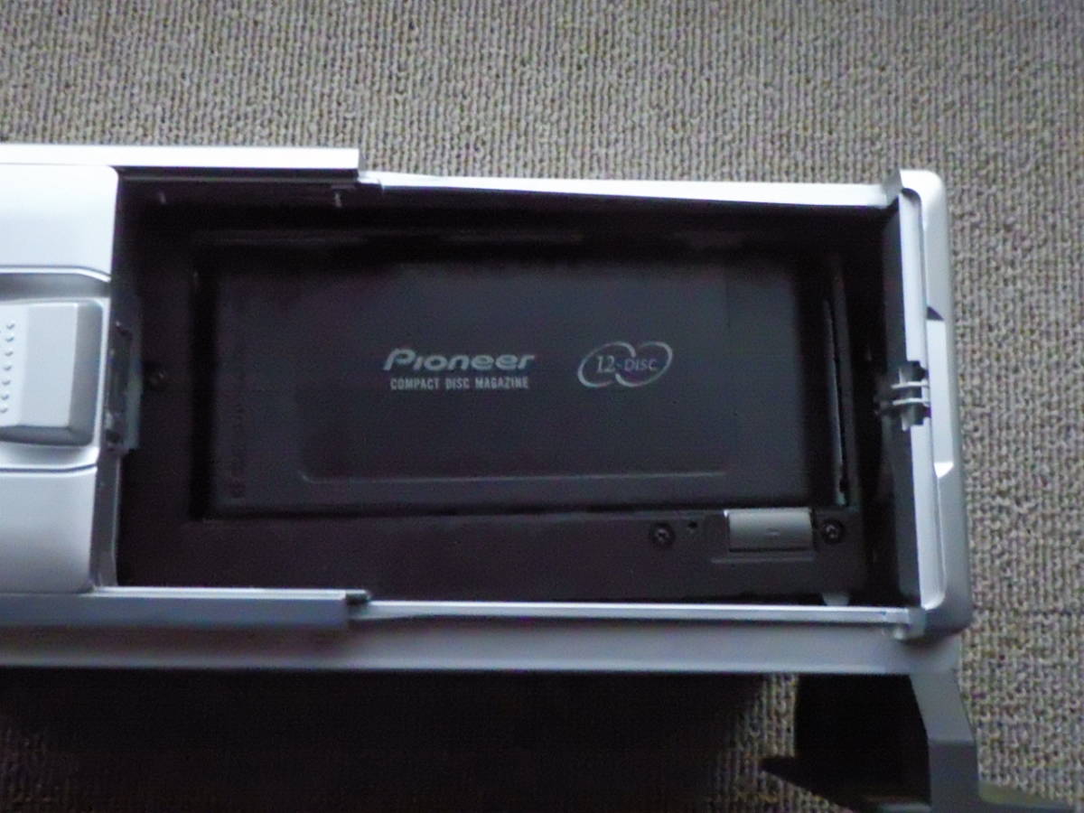 【やや傷や汚れあり】Pioneer パイオニア carrozzeria カロッツェリア 12連奏 CDチェンジャー CDX-P1270 作動未 ...