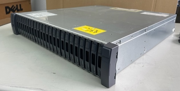 【やや傷や汚れあり】 NetApp DS2246 （Fujitsu NR22424G5） 24*600GB SAS 10K 6Gb/s 2 ...