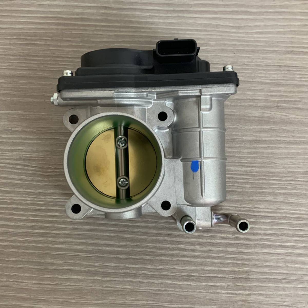 【未使用】管2615 日産 スロットル ボディ HITACHI SERA 526 01 K 8328 3の落札情報詳細 - ヤフオク落札価格 ...