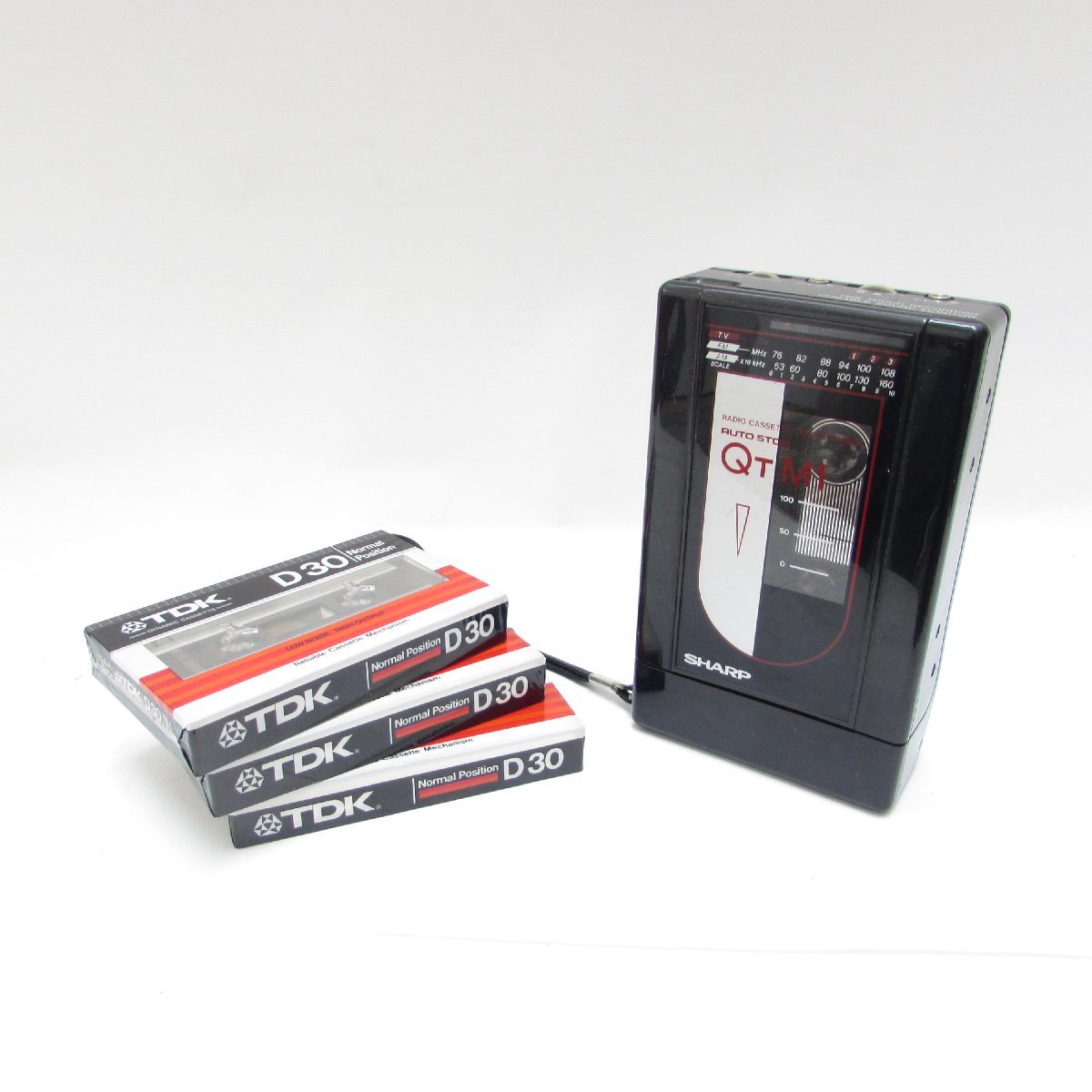 【やや傷や汚れあり】SHARP シャープ QT-M1 ラジオカセットテープレコーダー ラジカセ FM/AM + カセット TDK D30 3本 ...