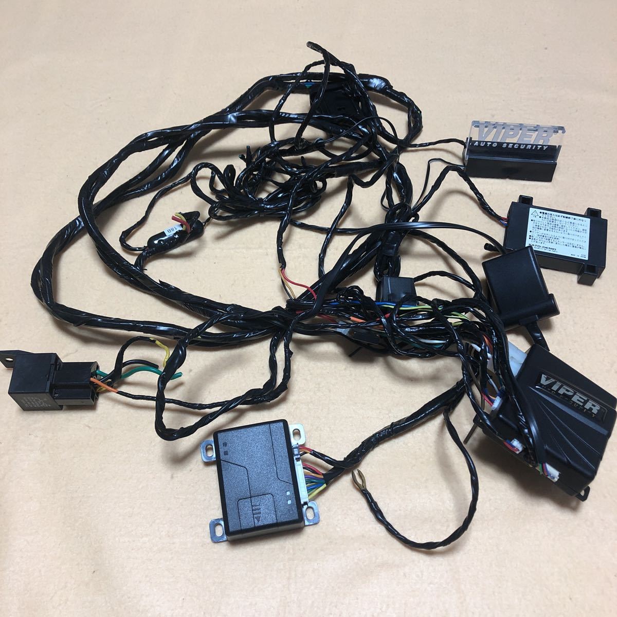VIPER バイパー リモコン 4ボタン CE0890 KATO-DENKI 正規品 の落札情報詳細| ヤフオク落札価格情報 オークフリー