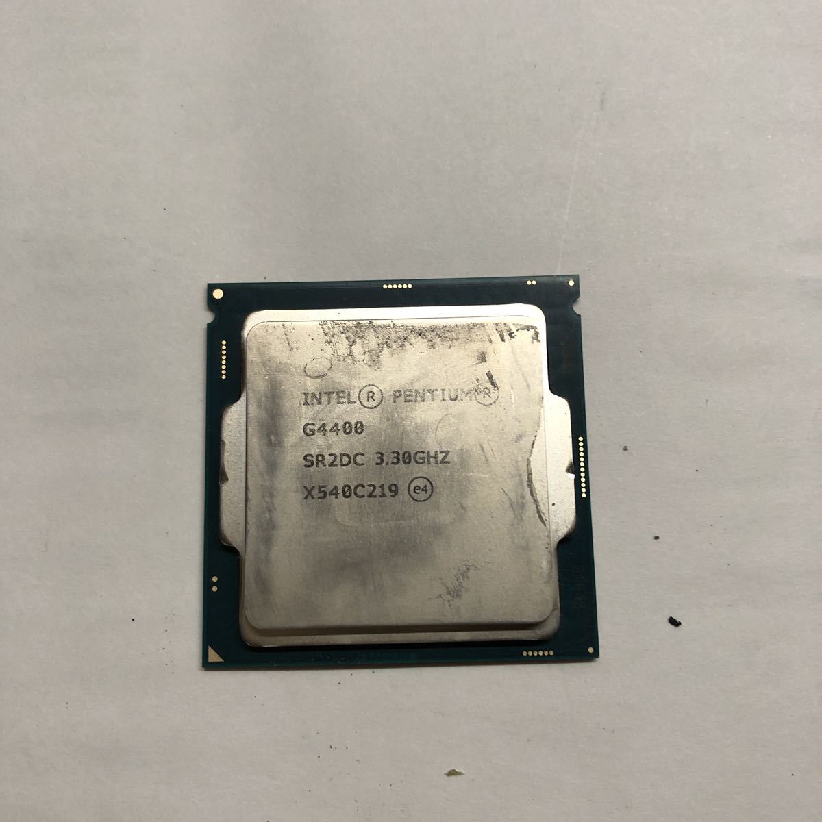 【傷や汚れあり】Intel Pentium G4400 3.30GHz SR2DC /p16 の落札情報詳細| ヤフオク落札価格情報 オークフリー