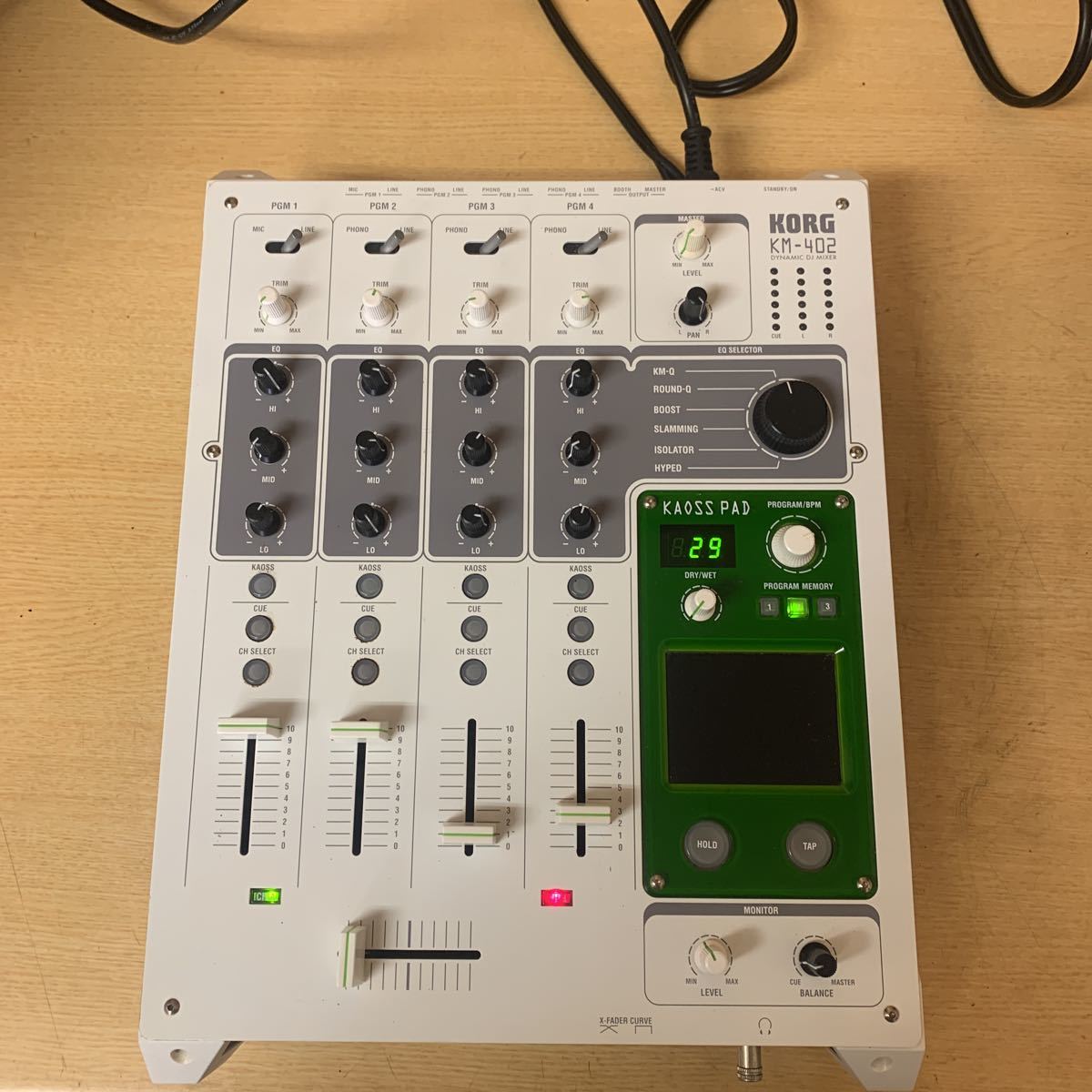 【傷や汚れあり】KORG KM-402 ダイナミック DJミキサー 現状品の落札情報詳細 - ヤフオク落札価格検索 オークフリー
