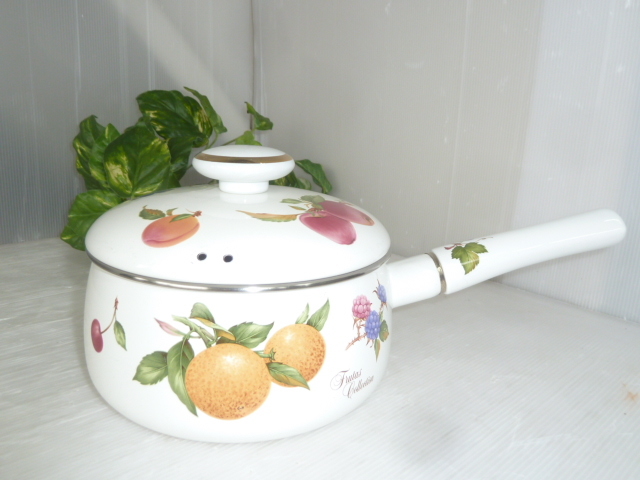 【やや傷や汚れあり】E. 2. EJIRY Frutas Collection 24cm 両手鍋 used品 エジリー ホーロー 日本琺瑯工業 ...