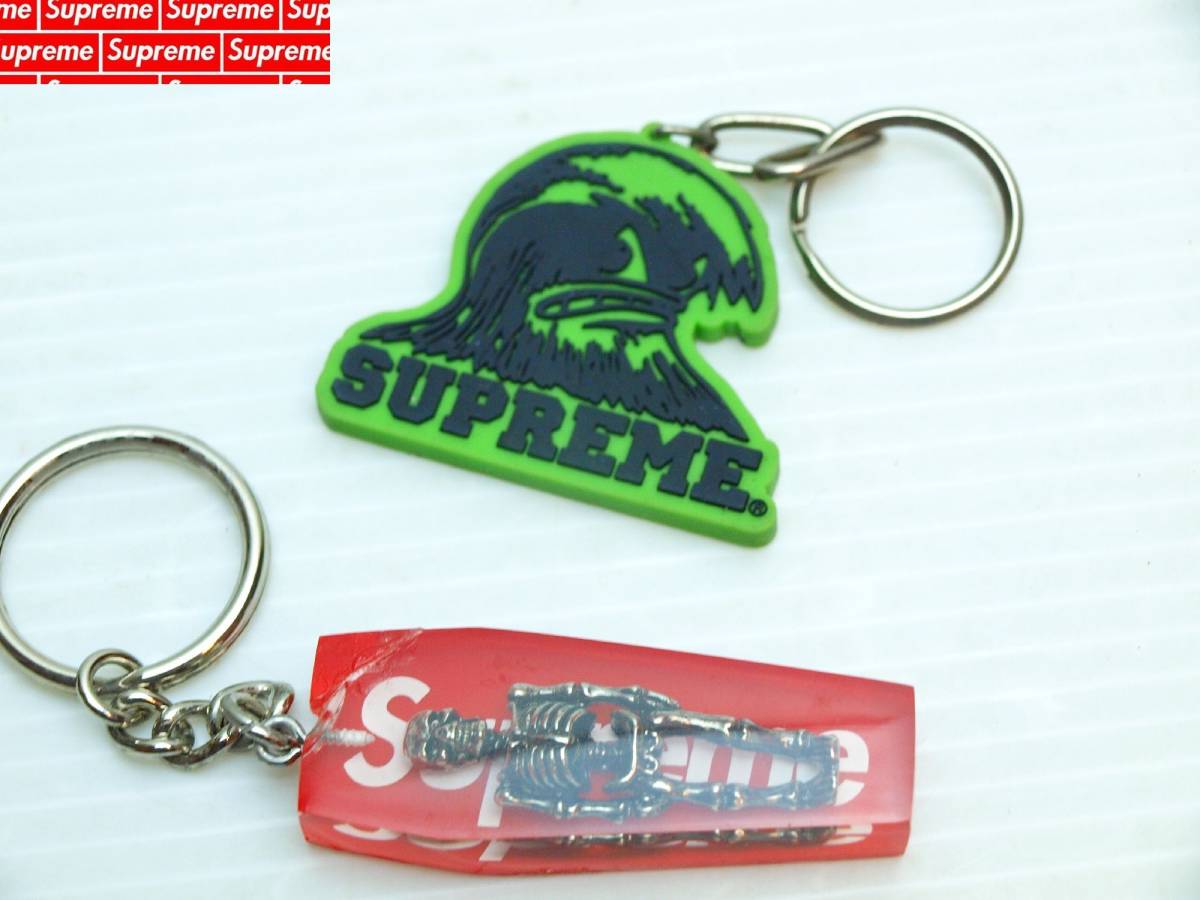 【傷や汚れあり】Supreme シュプリーム Skeleton Keychain Red 20SS + Wave Keychain Green ...
