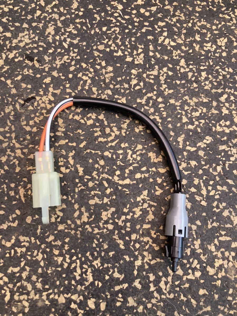 【未使用】未使用 スズキ 純正 ブレーキスイッチ 57470-32G20 レッツ4 アドレスV50 セピア アドレスV125 CA43A CA44A CA45A CF46A CF4EA 部品 ...