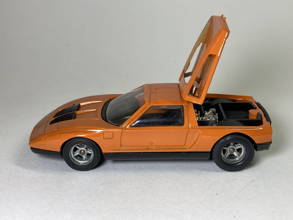 【やや傷や汚れあり】メルセデス Mercedes C111 1/43 - ソリド Solidoの落札情報詳細 - ヤフオク落札価格検索 オークフリー