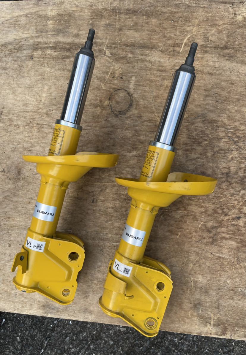 【傷や汚れあり】 スバル レヴォーグ VM ショックアブソーバー ビルシュタイン 20310VA302 20310VA312 F4-VE3-K703-W4 W-6471の落札情報詳細 ...